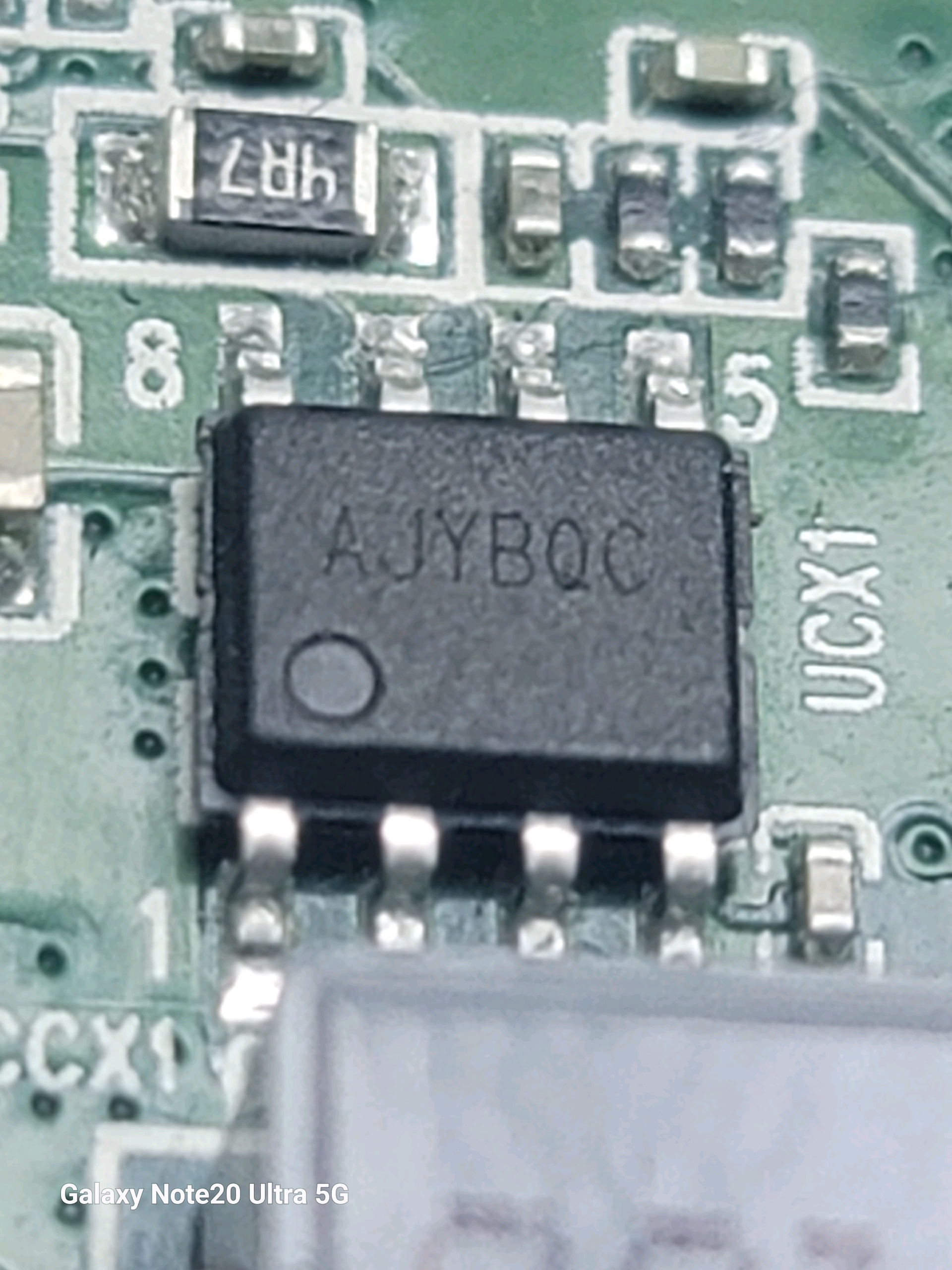 有没有人知道这个芯片是什么型号的有通用的吗？丝印上写着AJY-电子元器件-芯查查